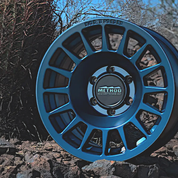 メソッド 707 バイアブルー - | ランクル・プラド・ハイラックス・SUV・VANのアルミホイール