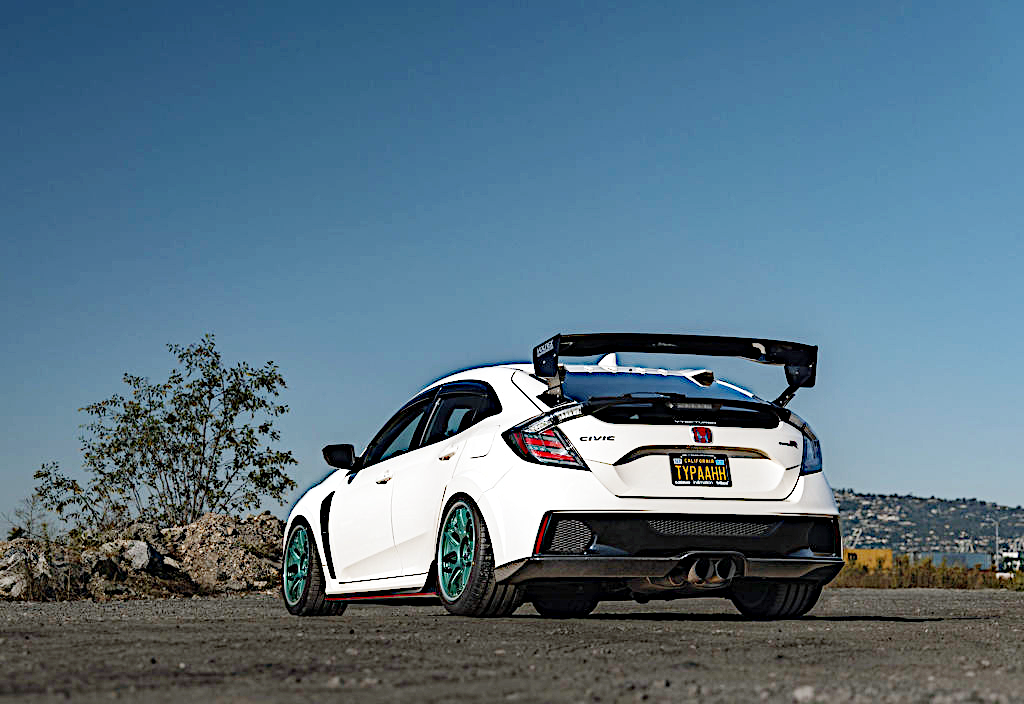 HONDA シビック タイプR FK8 × モテギレーシング MR158 ツバキ 18インチ - プラドファン | ランクル・プラド ...